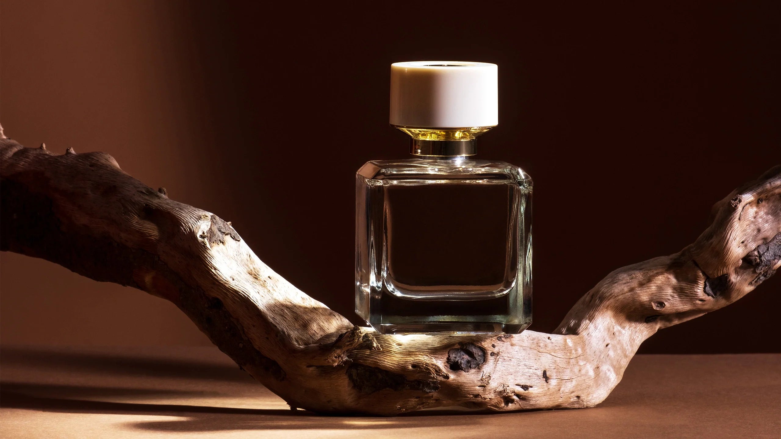 Why Oud Reigns: The Mystique of Middle Eastern Perfume Traditions – The ...